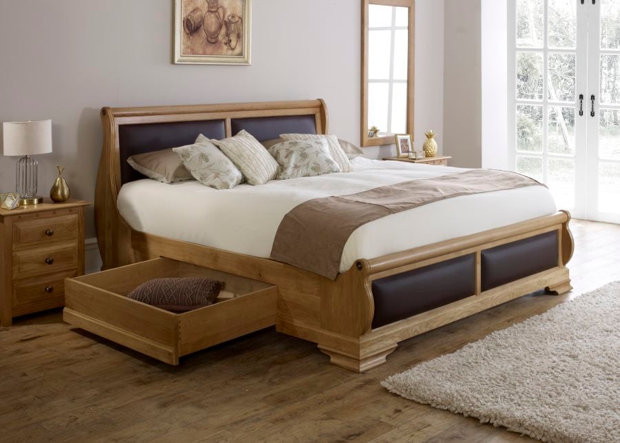 6 Benefits of a Wooden Bed With Storage Drawers